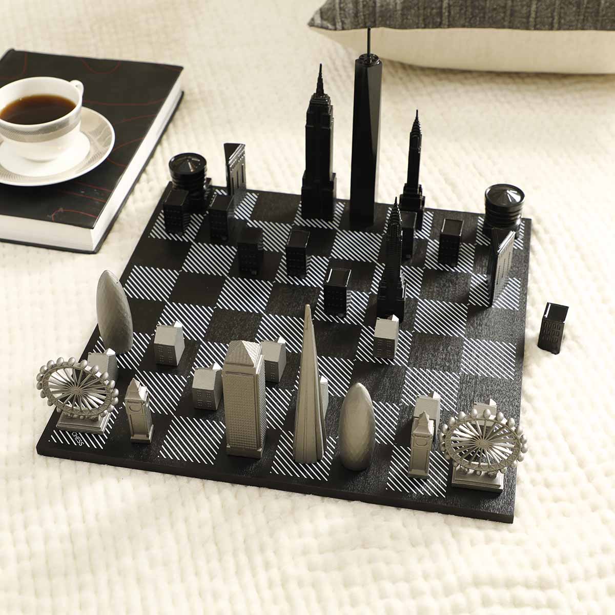 Skyline Chess Steel 2 City London New York Vs Hatch Board| Spacio